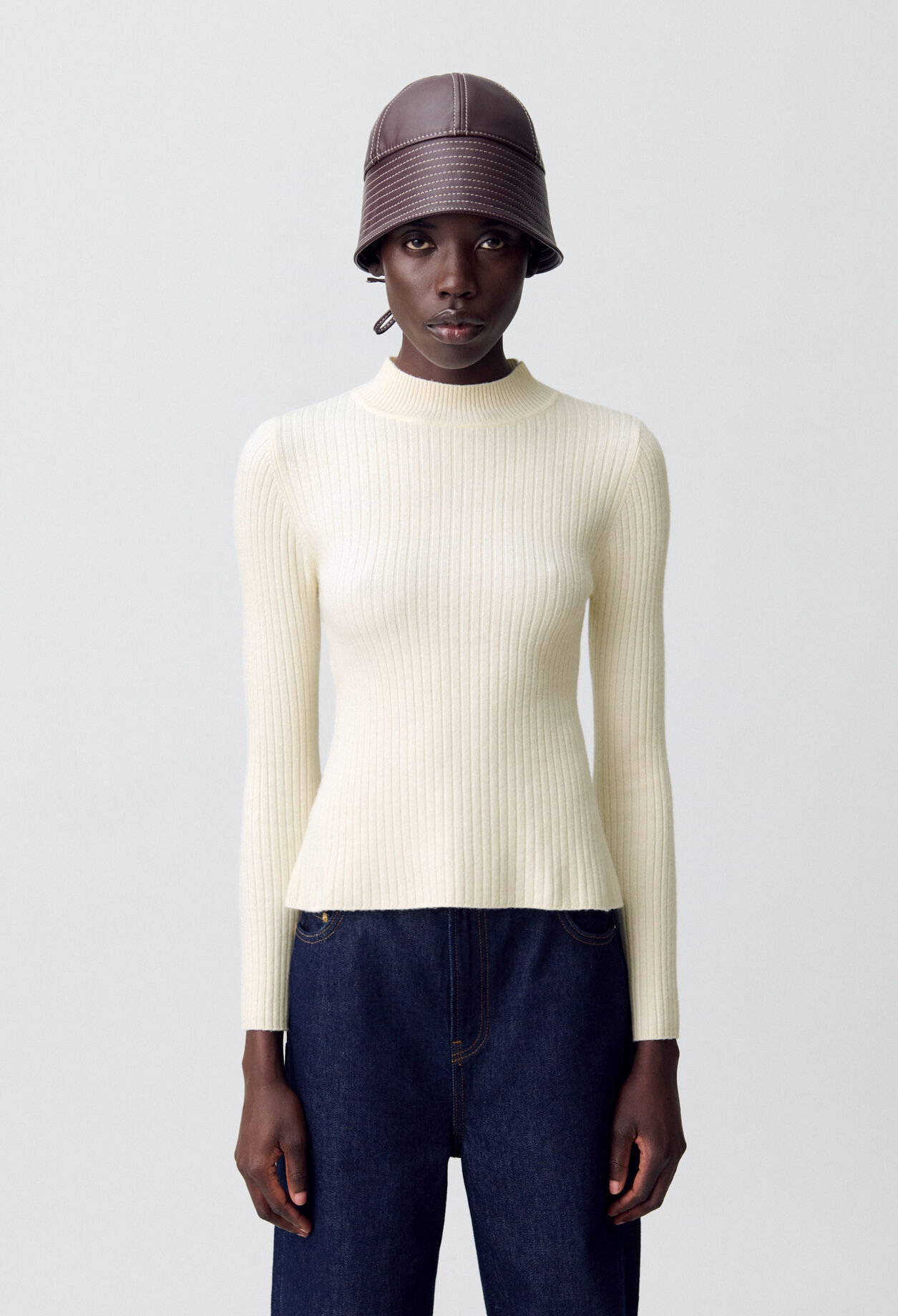 Close-fitting Pull - Claudie