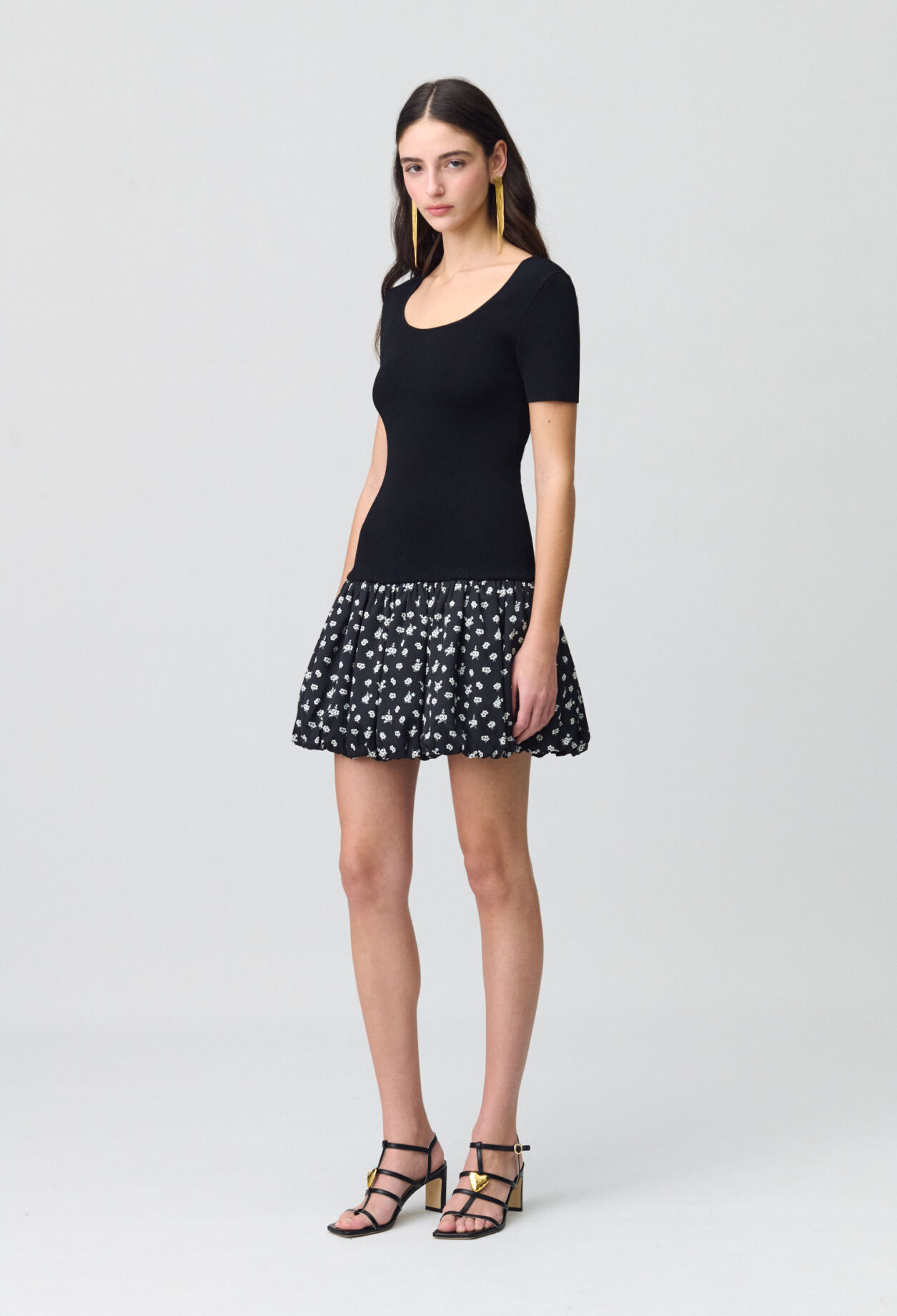 Short Bubble Dress With Flowers - Sophievalet